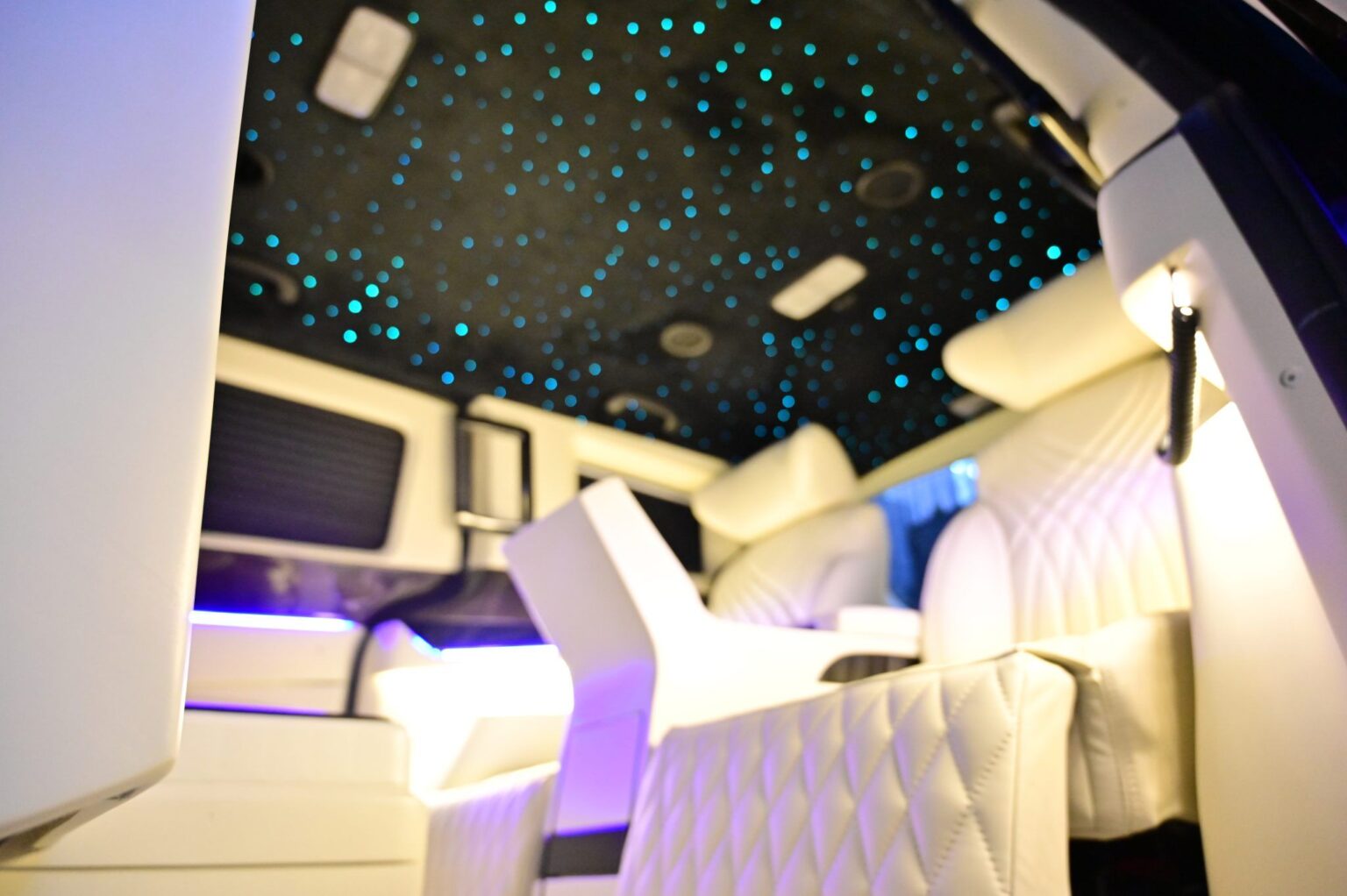 Toyota Innova Hycross interior | Autotrade Design