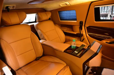 innova crysta interior features